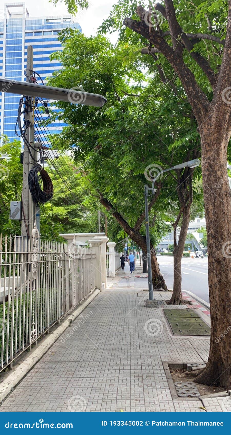 Brick Walkways or Sidewalks with Remote View Long Paved Brick Sidewalk ...