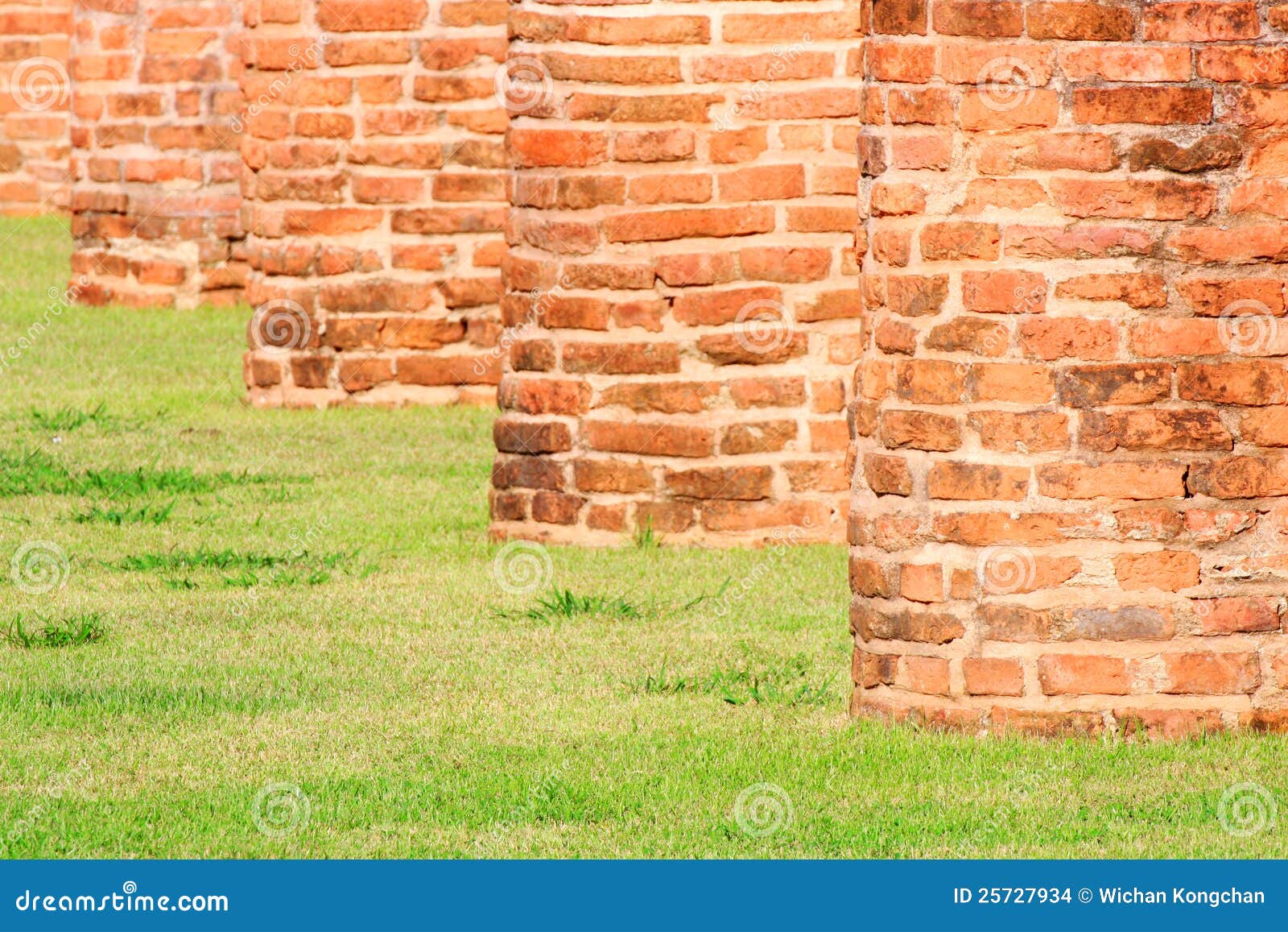 Brick wall with grass stock photo. Image of cracked, brick - 25727934