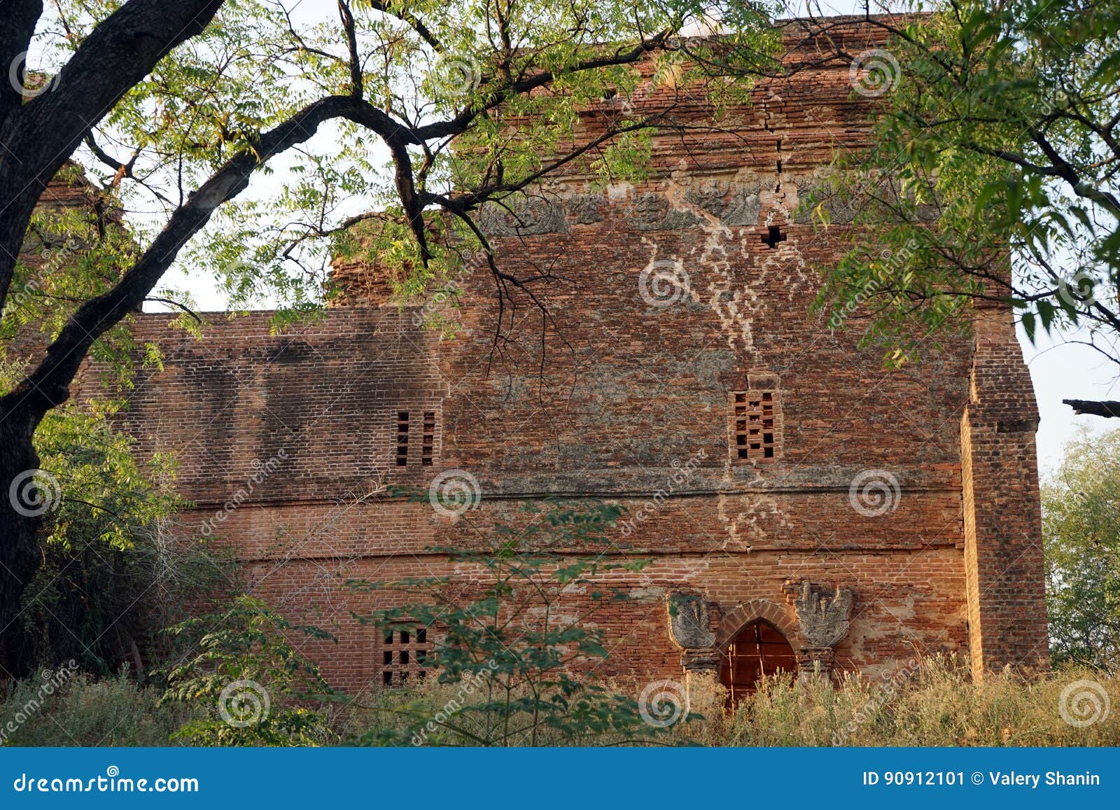 Brick wall editorial photo. Image of myanmar, bagan, brick - 90912101