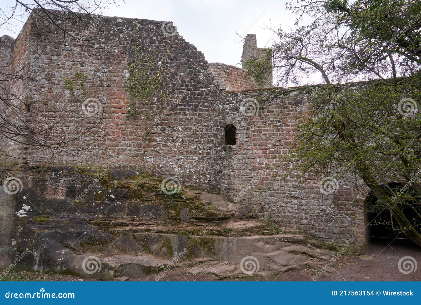 Brick Walls and Gate of the Old Castle Stock Photo - Image of gate ...