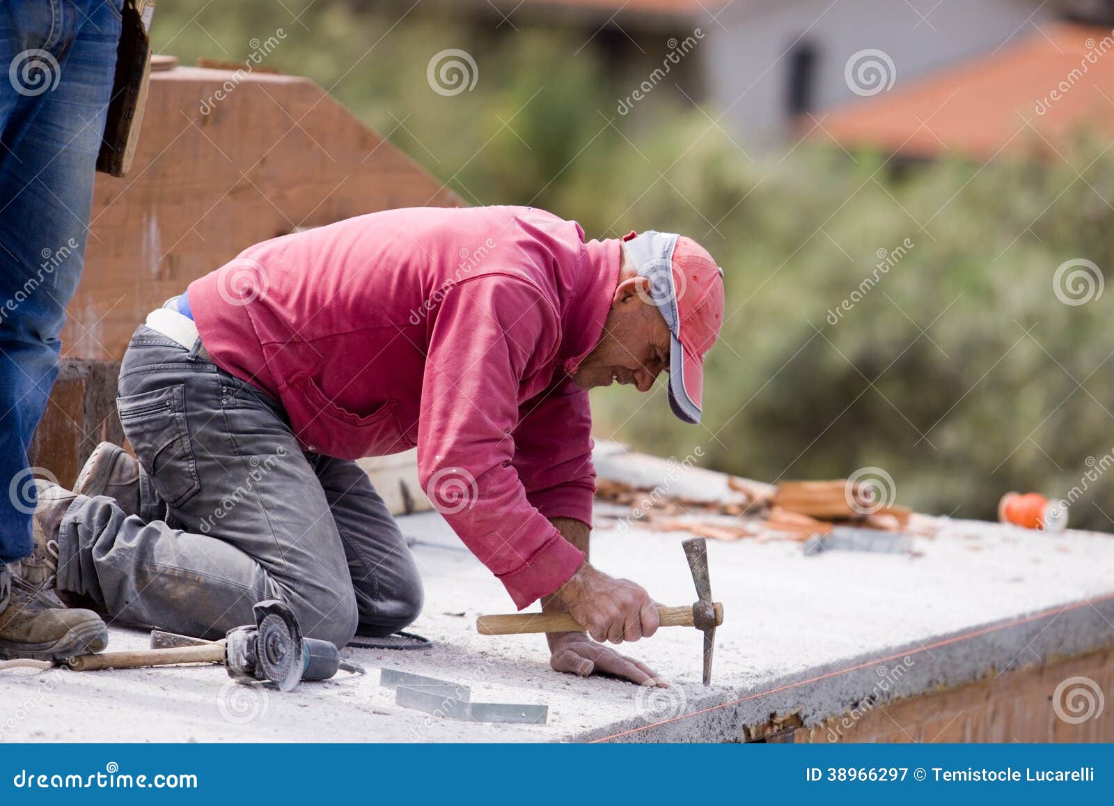 Bricklayer stock image. Image of bricklaying, bricks - 38966297