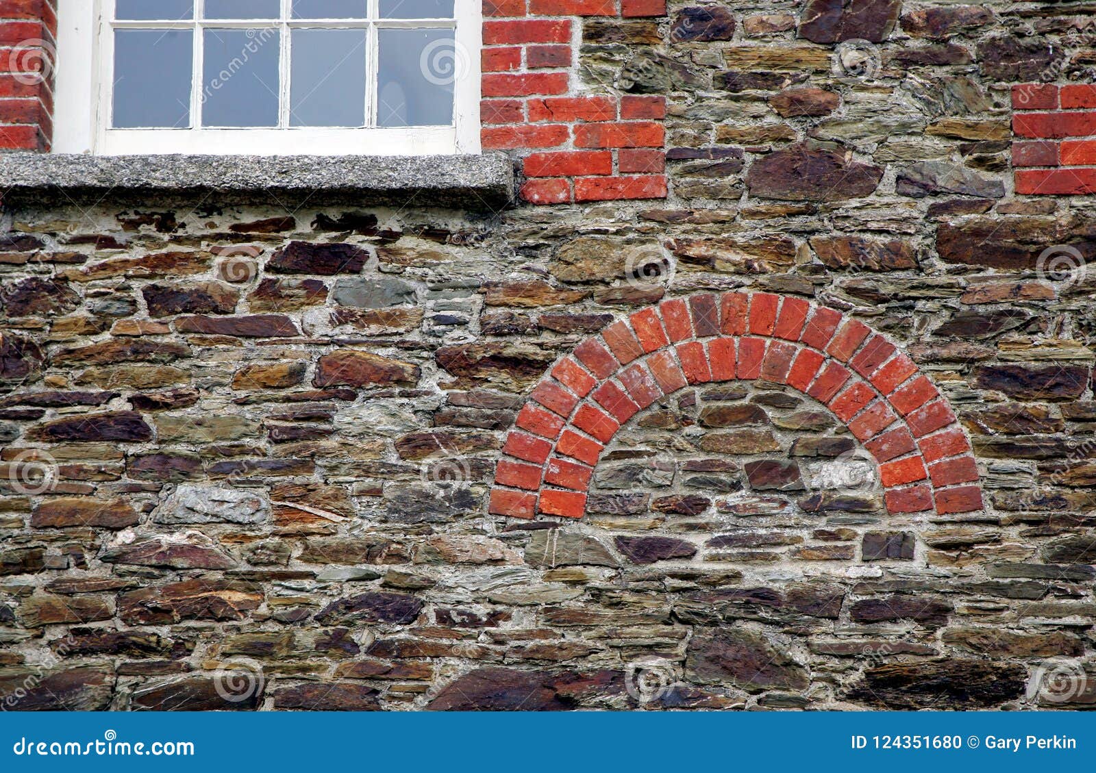 Brickwork Arch and Window Surround or Mullion, in Red Brick, in Stock ...