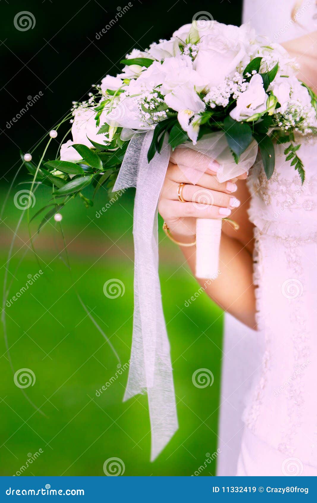 Bridal Hand with Wedding Bouquet Stock Image - Image of floral, bride ...