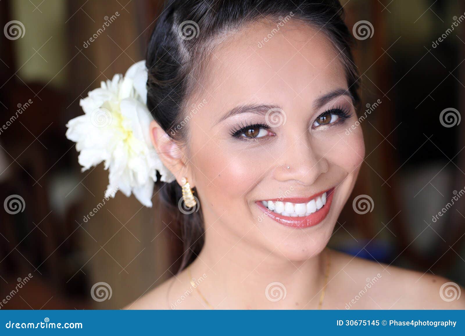 Bride getting ready stock image. Image of gettinr, makeup - 30675145