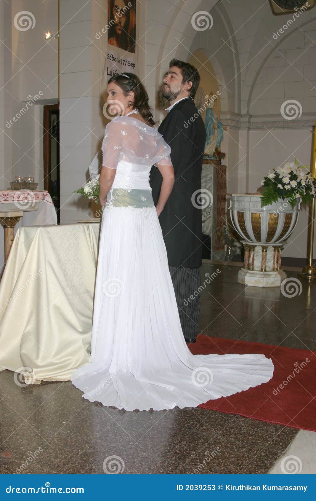 Bride and Groom at the Alter Stock Image - Image of looking, happy: 2039253