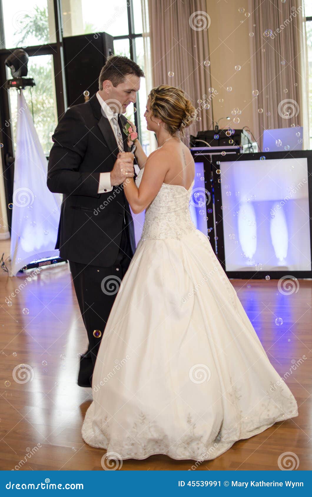 Bride and Groom dance stock image. Image of happy, dancing - 45539991