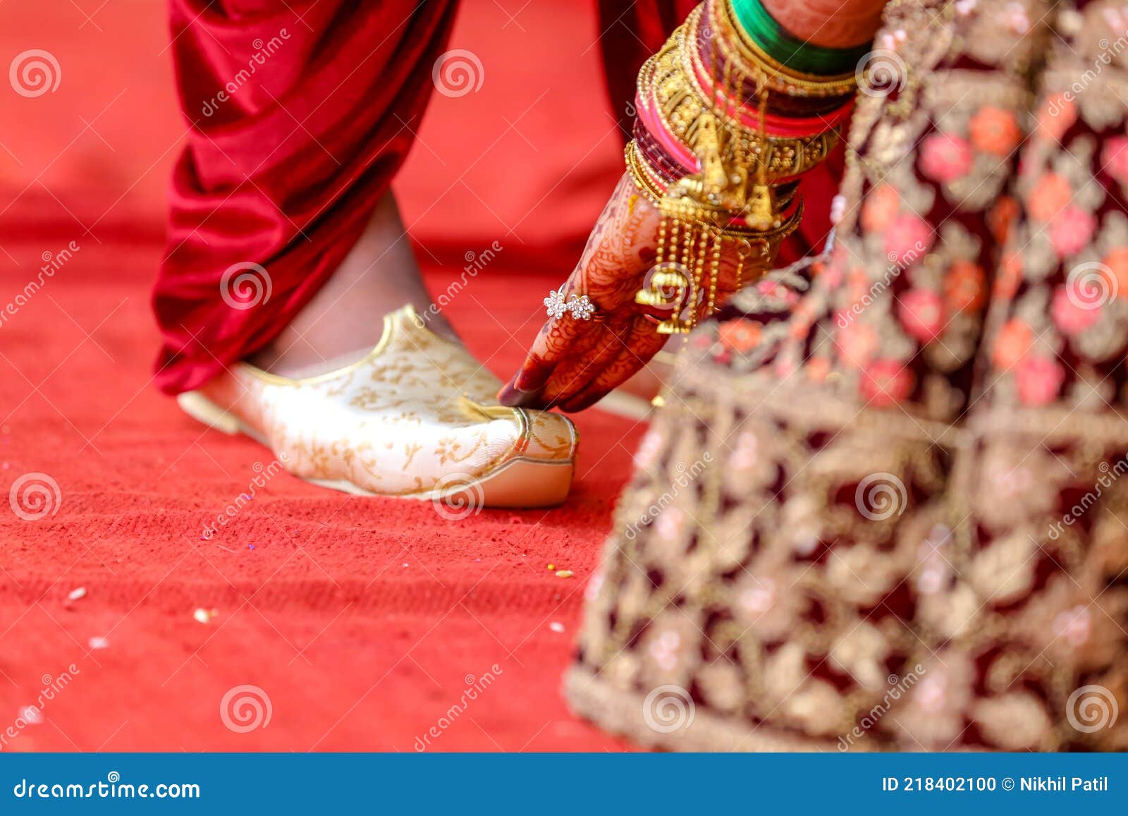 Bride and Groom Hands , Indian Wedding Stock Photo - Image of ...