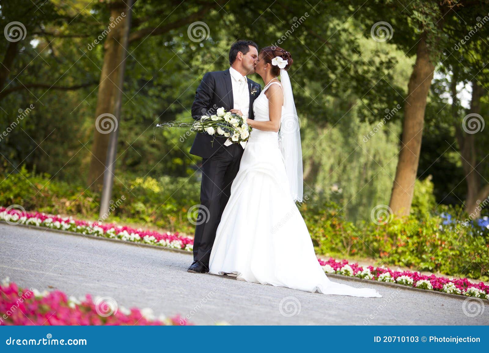 Bride and groom kissing stock image. Image of ceremonial - 20710103
