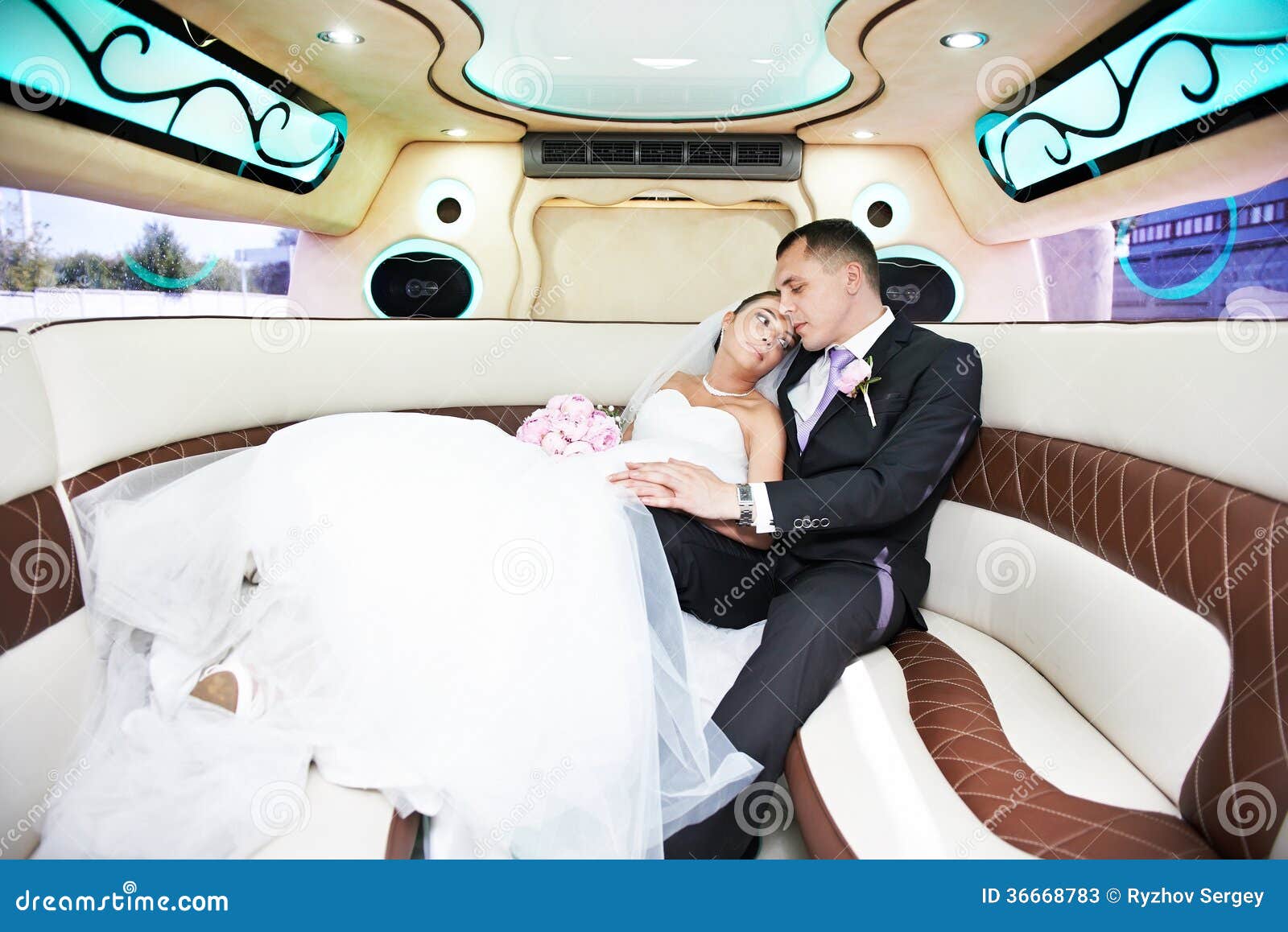 Bride and Groom in Limousine Stock Image - Image of suit, leather: 36668783