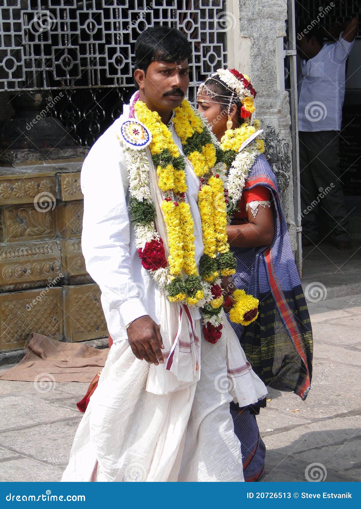 Bride And Groom Visit The Shiva Murga Temple Editorial Photo ...