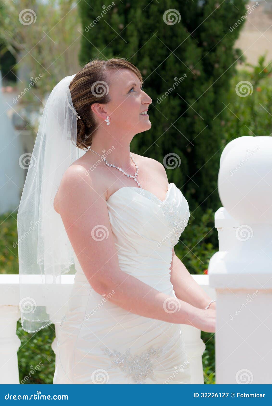 Bride on her wedding day stock image. Image of close - 32226127