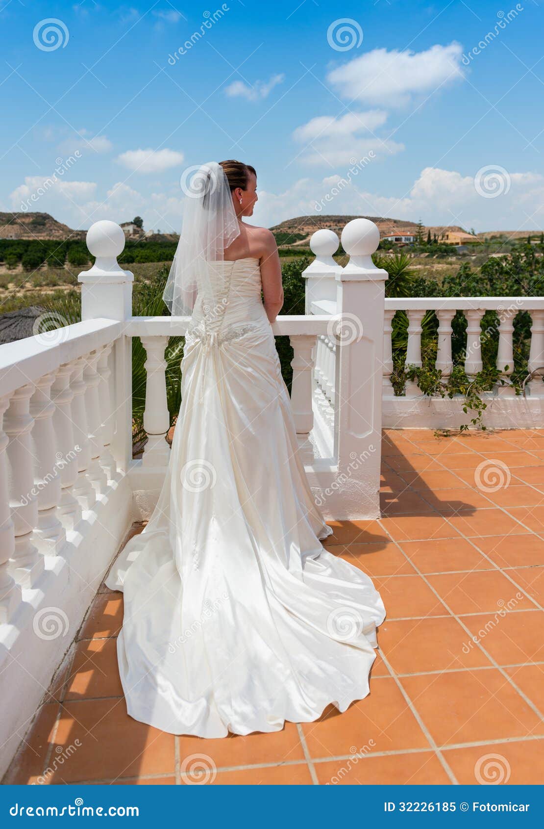 Bride on her wedding day stock image. Image of white - 32226185
