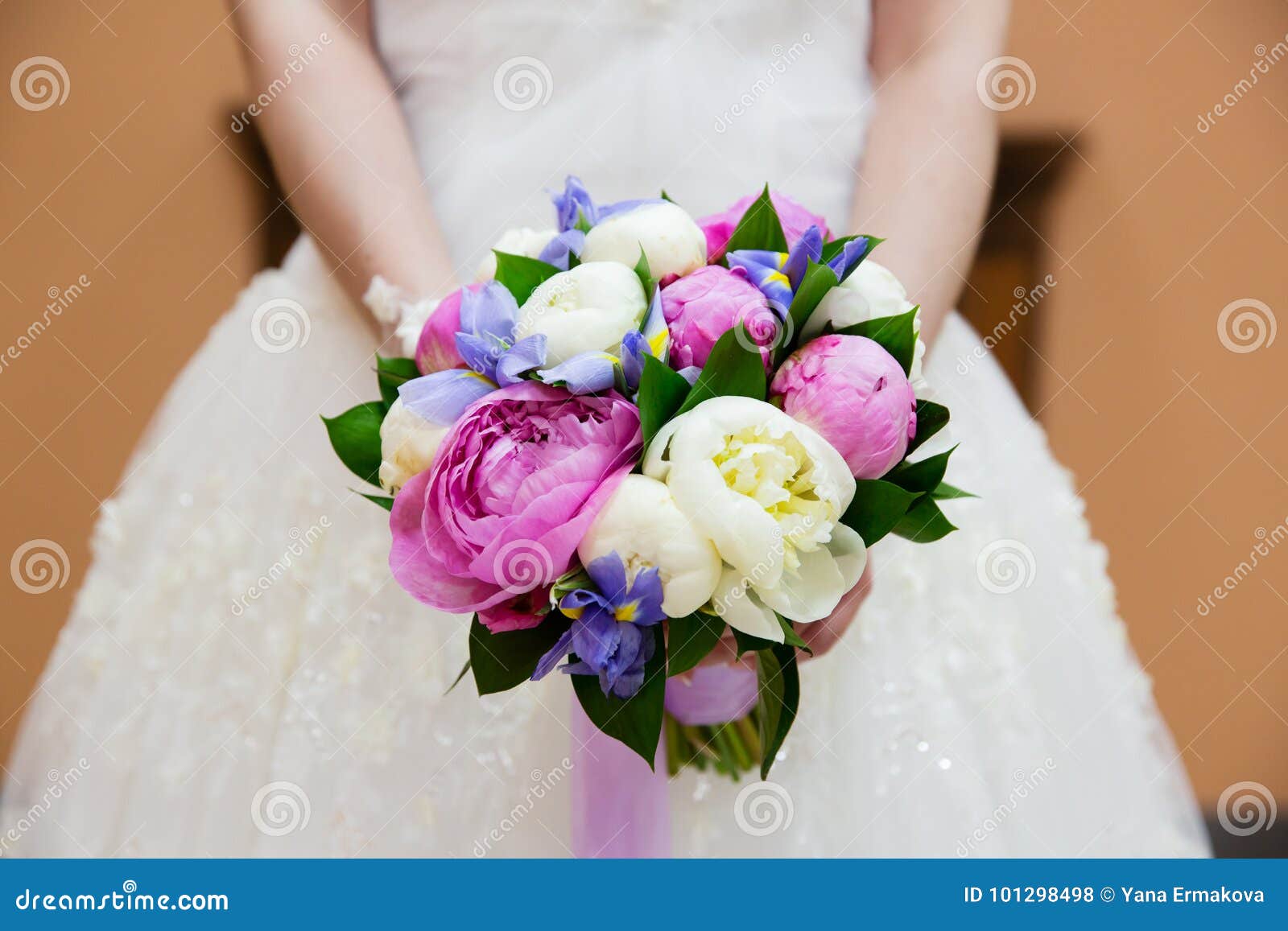 Bride holding her bouquet stock photo. Image of beautiful - 101298498