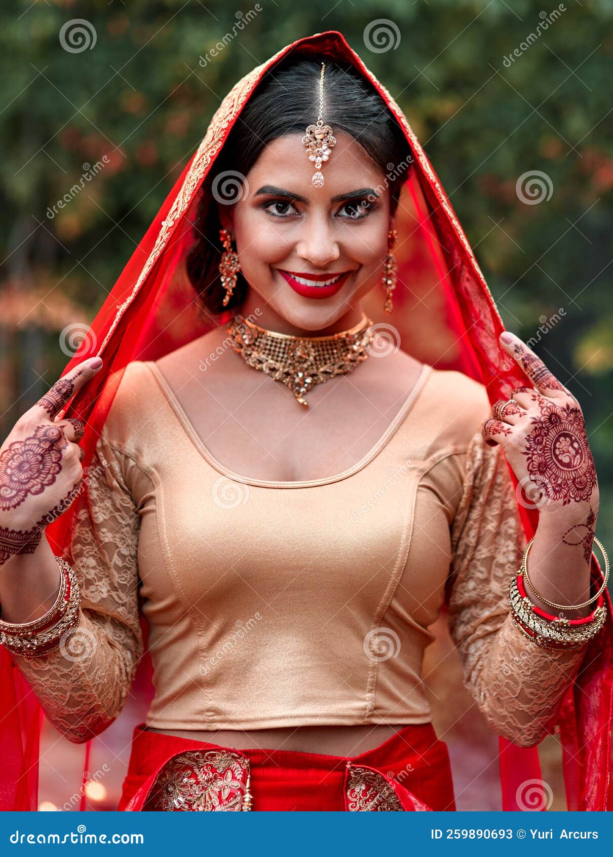 The Bride is Looking Vibrantly Beautiful. a Beautiful Hindu Bride ...