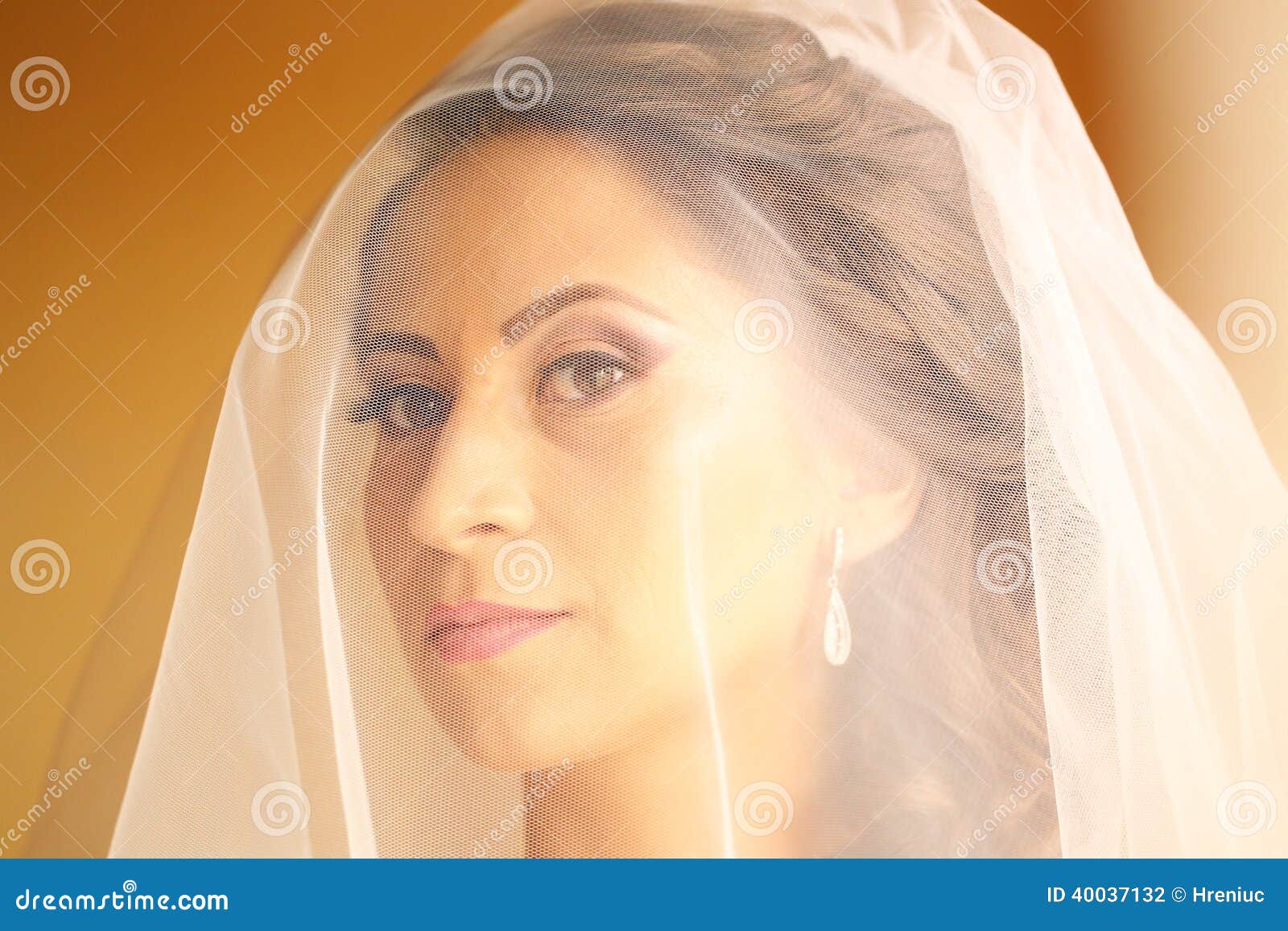 Bride Preparing for Wedding Stock Photo - Image of fine, gown: 40037132