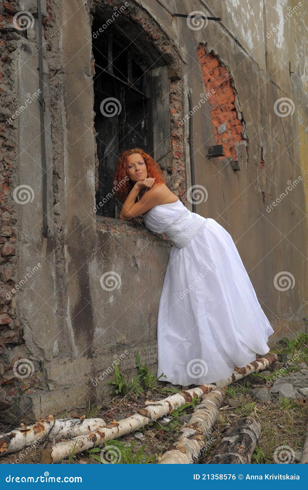 Bride on the ruins stock photo. Image of female, feeling - 21358576
