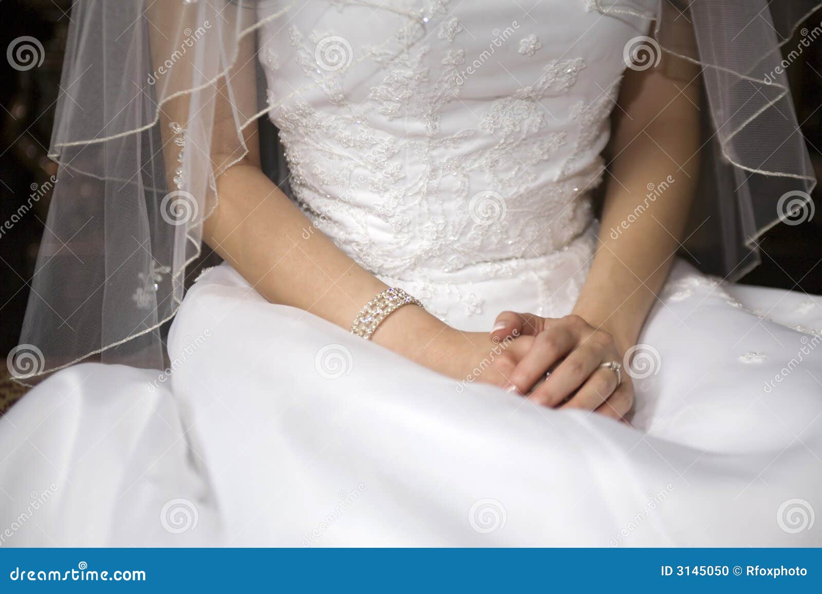 Bride s hands stock photo. Image of femine, bouquet, commitment - 3145050