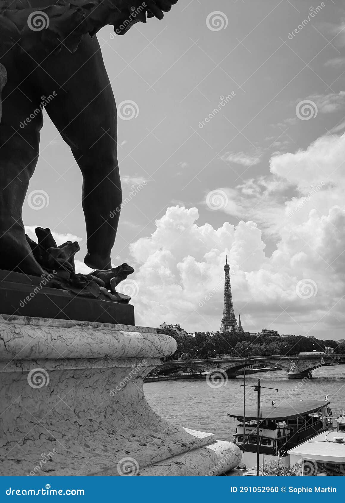 Bridge Alexander 3 Paris editorial image. Image of memorial - 291052960