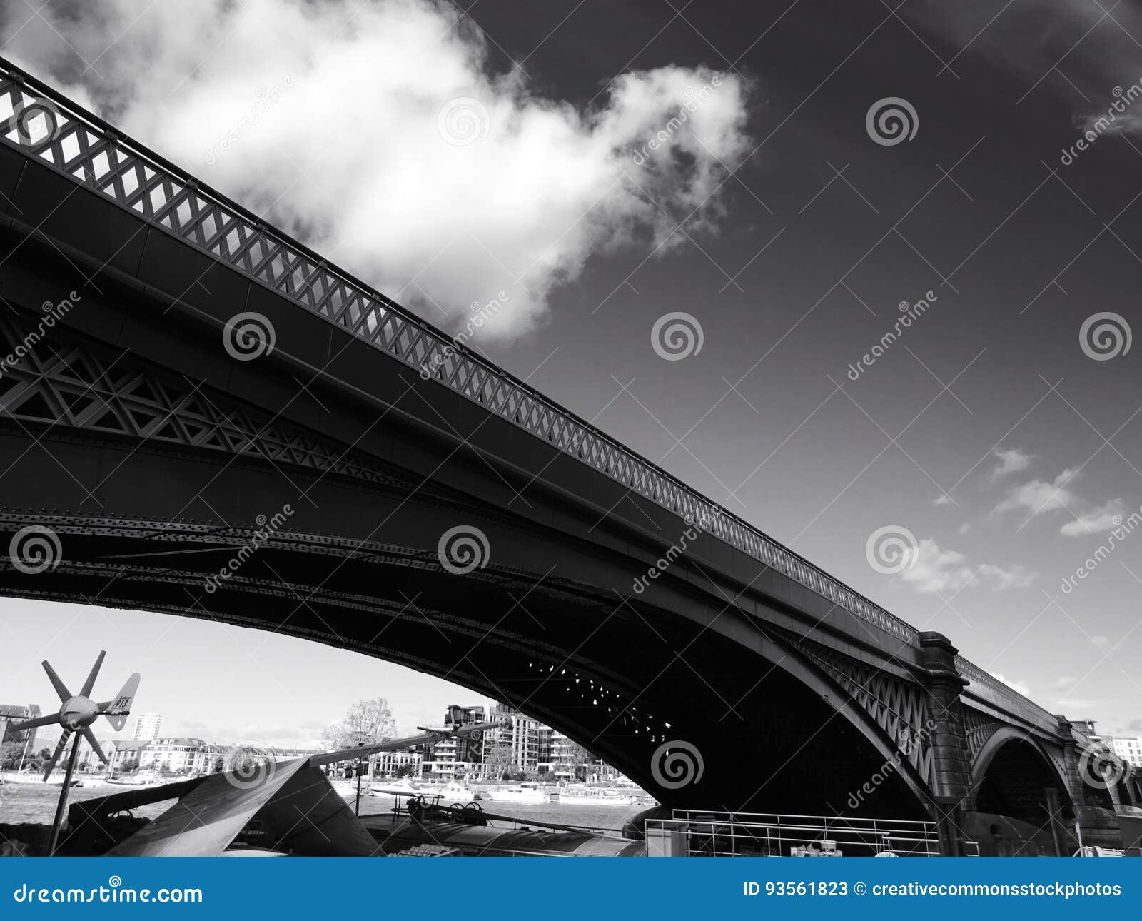 Bridge Picture. Image: 93561823