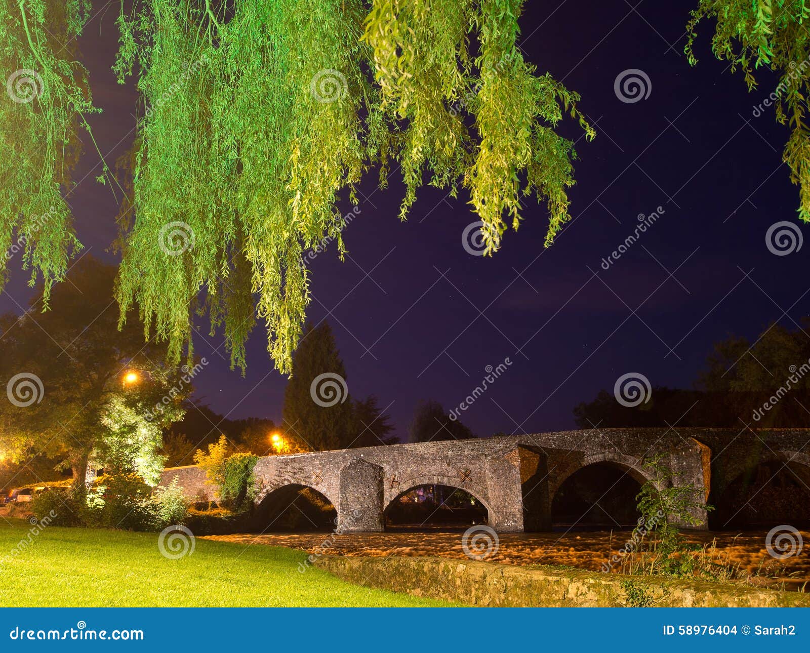 Bridge at Bickleigh, Over the Exe River, Devon. Stock Photo - Image of ...