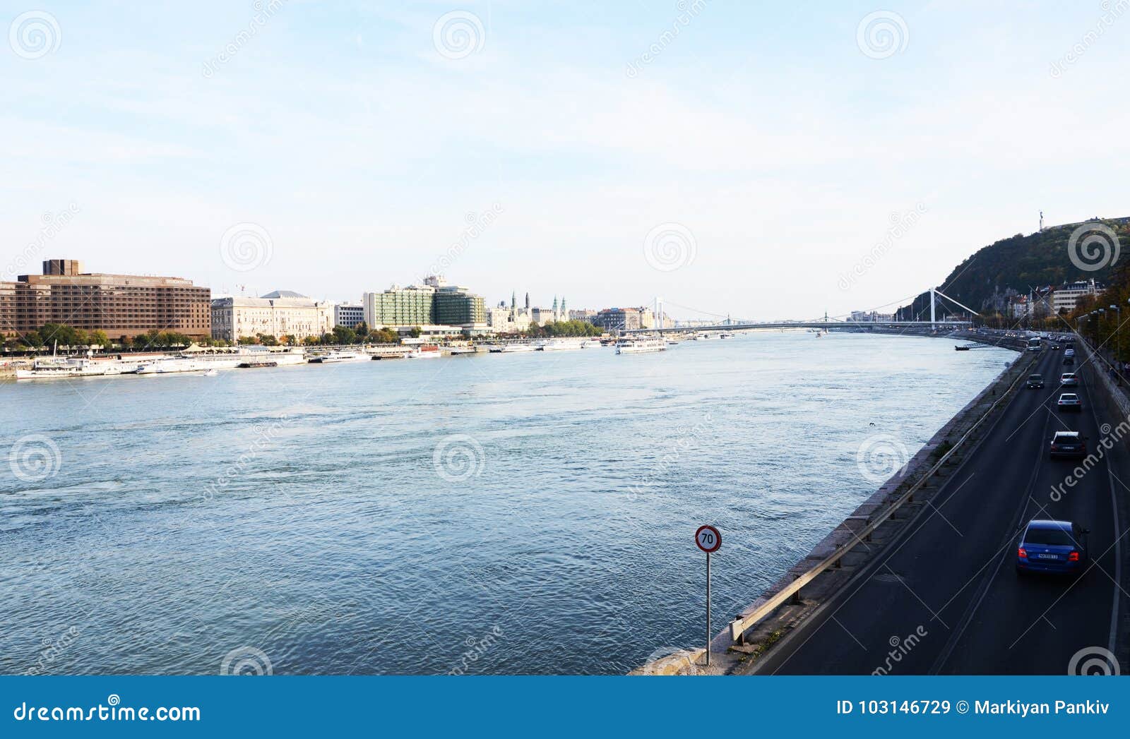 Bridge in Budapest editorial stock image. Image of dunai - 103146729