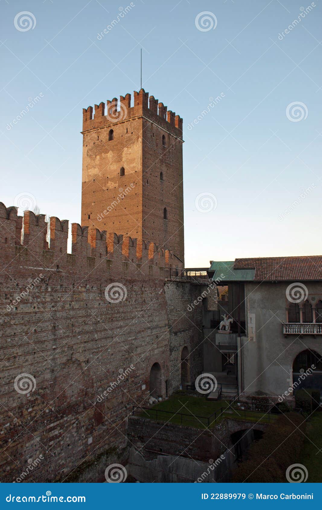 Bridge of Castelvecchio stock image. Image of castelvecchio - 22889979