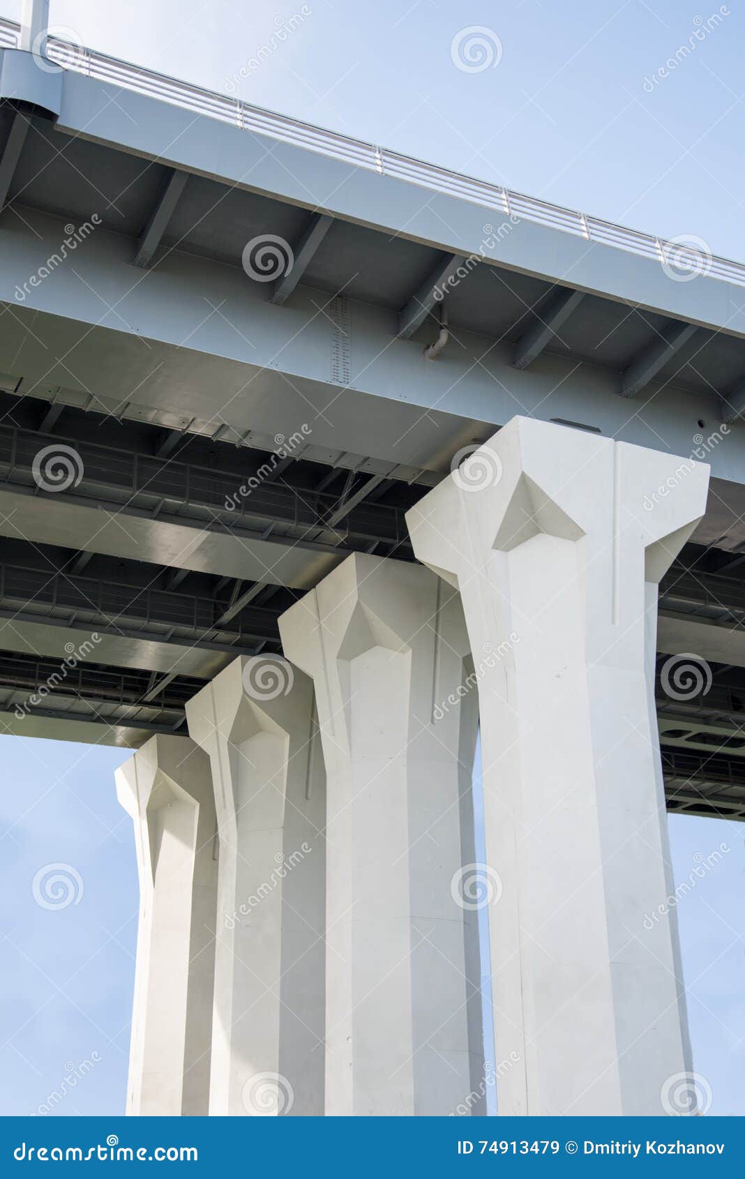 Bridge And Columns Stock Photo | CartoonDealer.com #4570518