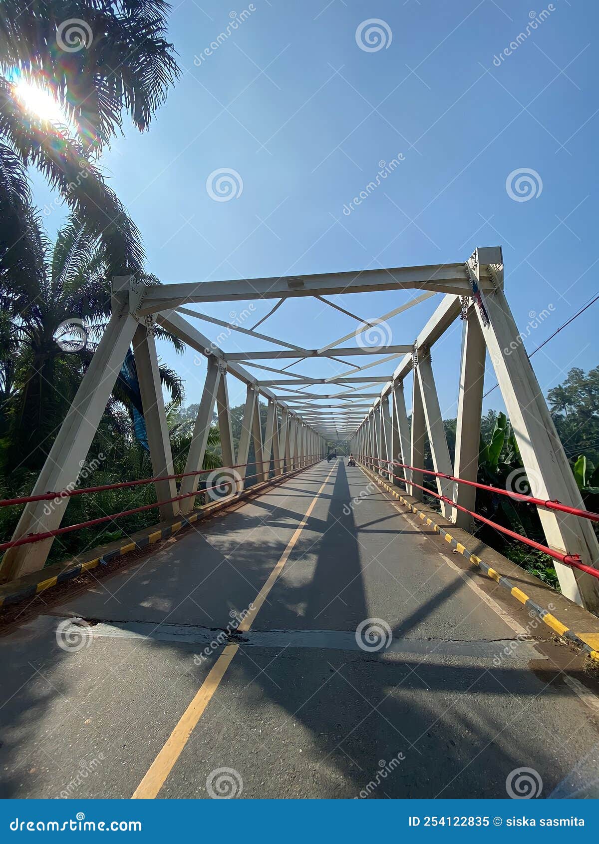 Bridge that Connects Cities Stock Image - Image of arch, viaduct: 254122835