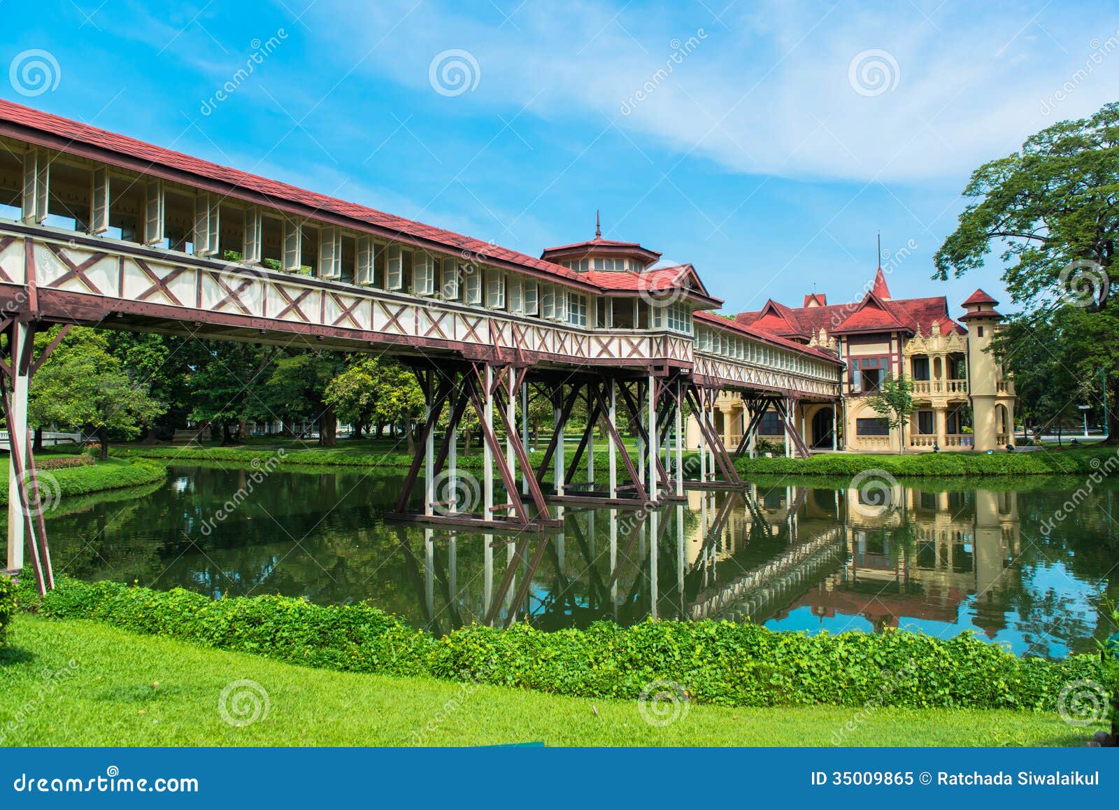 Bridge Construct for Connect Two Building Stock Image - Image of nakhon ...
