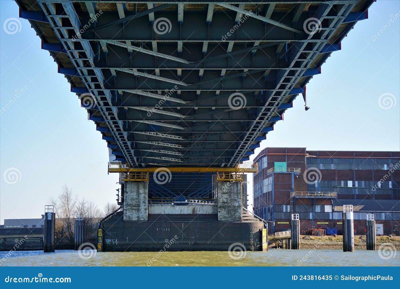 Bridge Construction, Steel Design and Architecture for a Bridge System ...