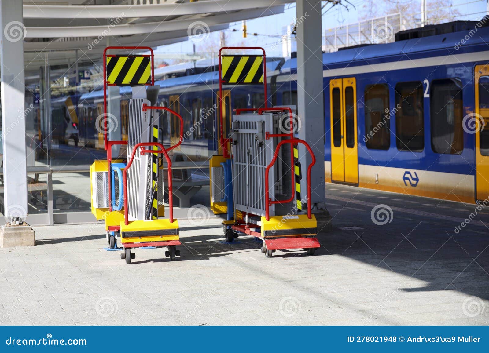 Bridge for Disabled People for Transfer from Platform Tot Train ...