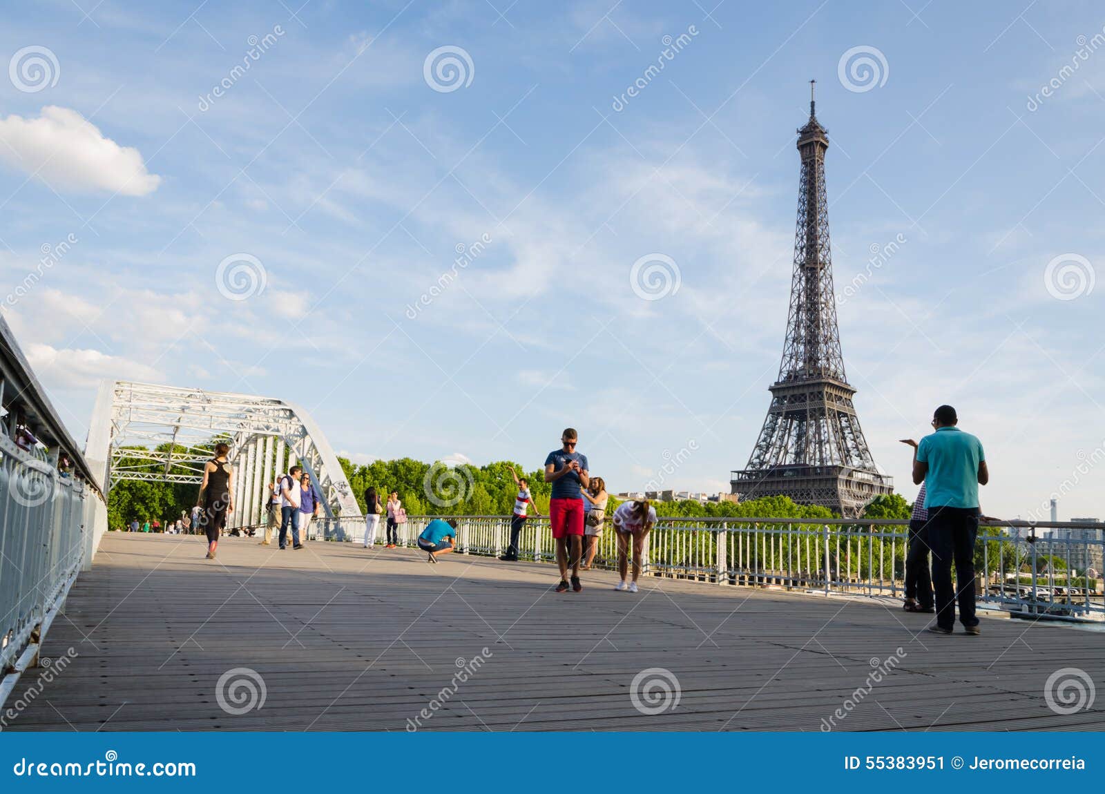 Bridge in the Front of the Eiffel Tower Editorial Photo - Image of ...