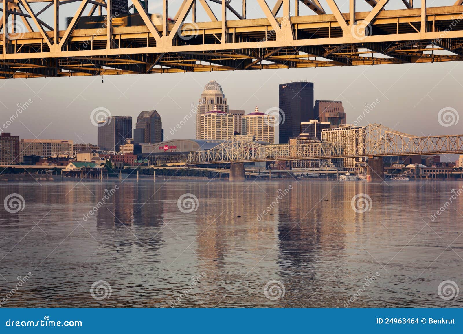Bridge between Indiana and Kentucky Editorial Stock Image - Image of ...