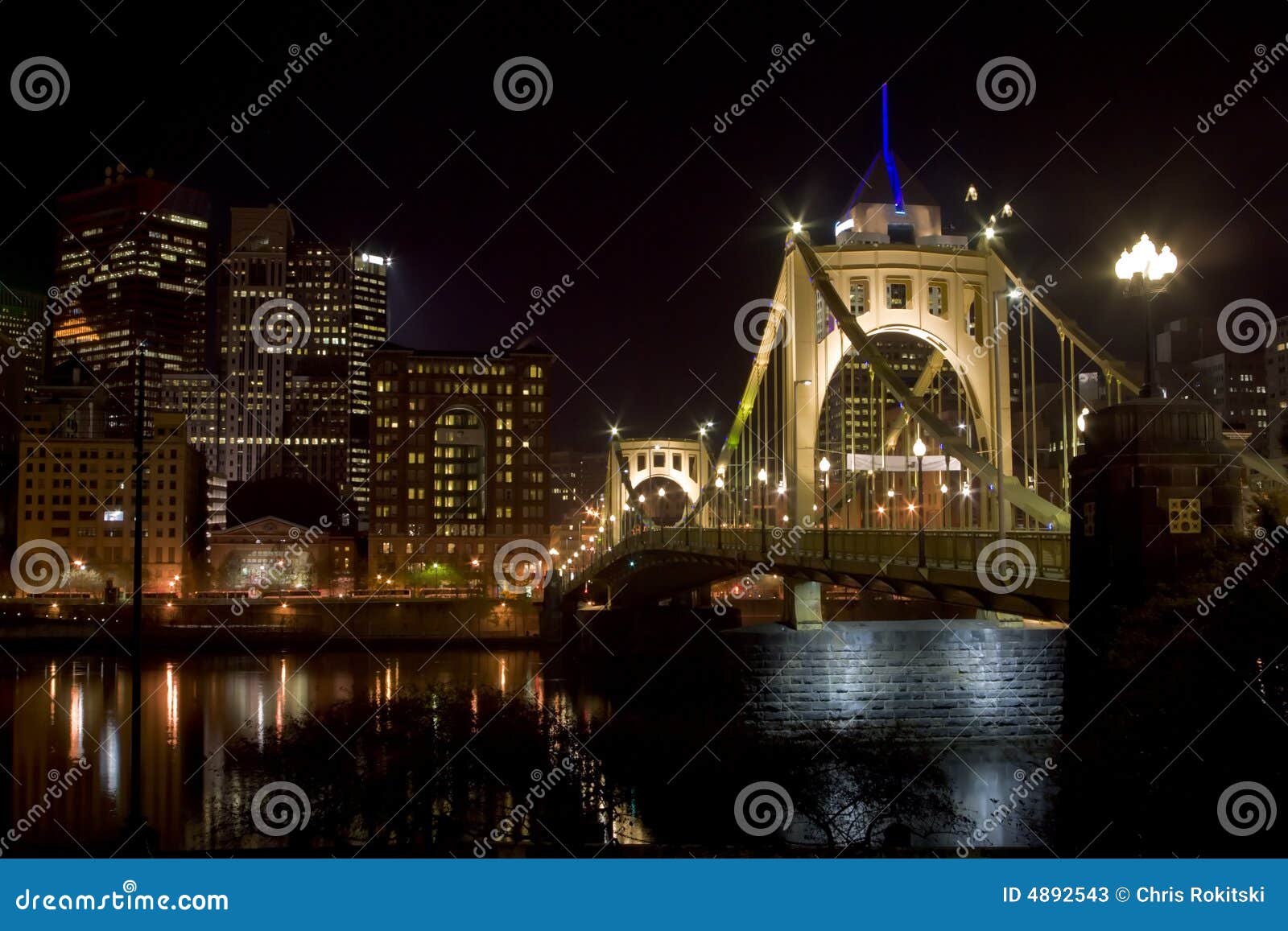 Bridge leading to downtown stock image. Image of skyscraper - 4892543