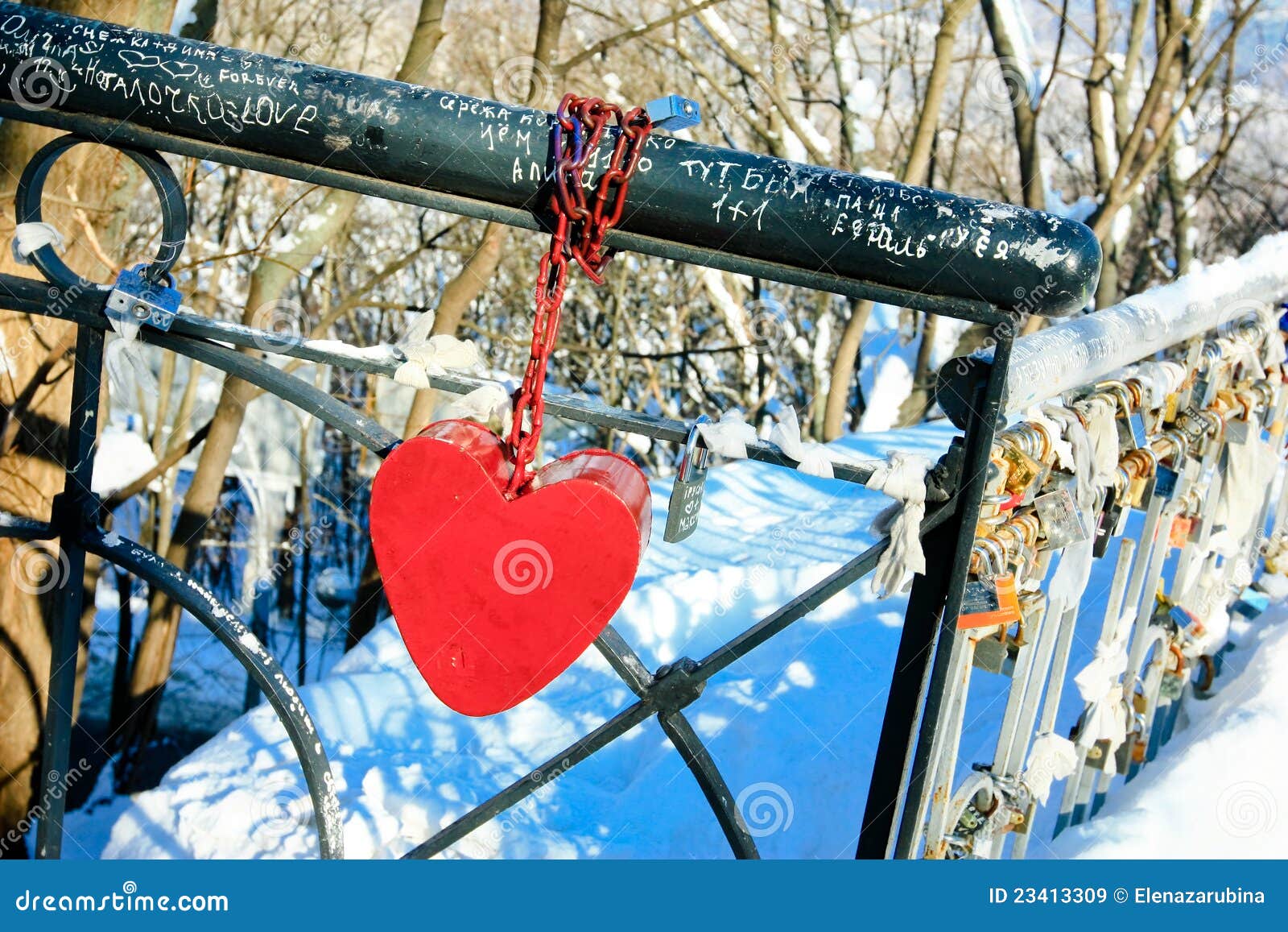 Bridge of Love and Heart Padlock Stock Image - Image of heart, wedding ...