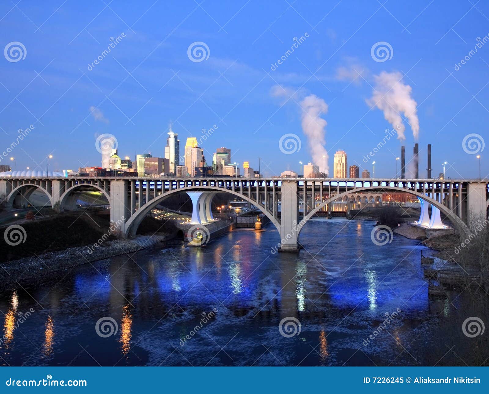 Bridge in Minneapolis stock image. Image of bridge, urban - 7226245