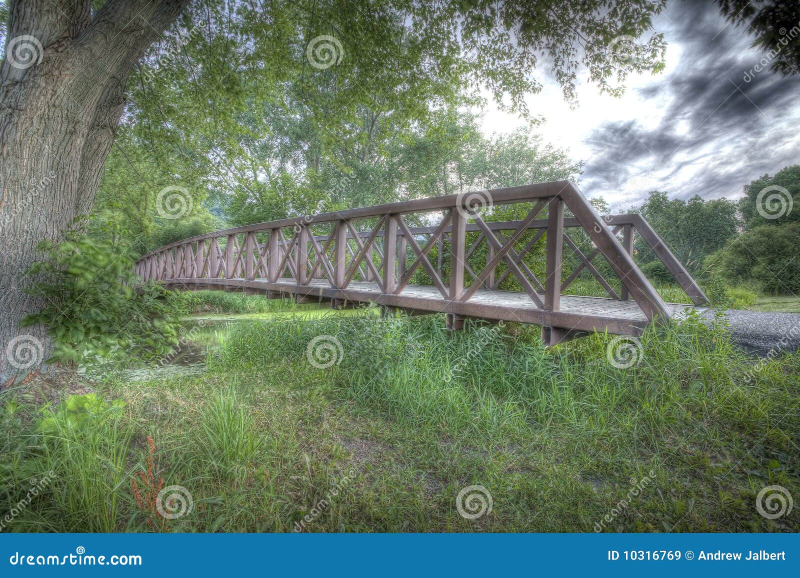 Bridge over creek HDR stock image. Image of midwest, green - 10316769