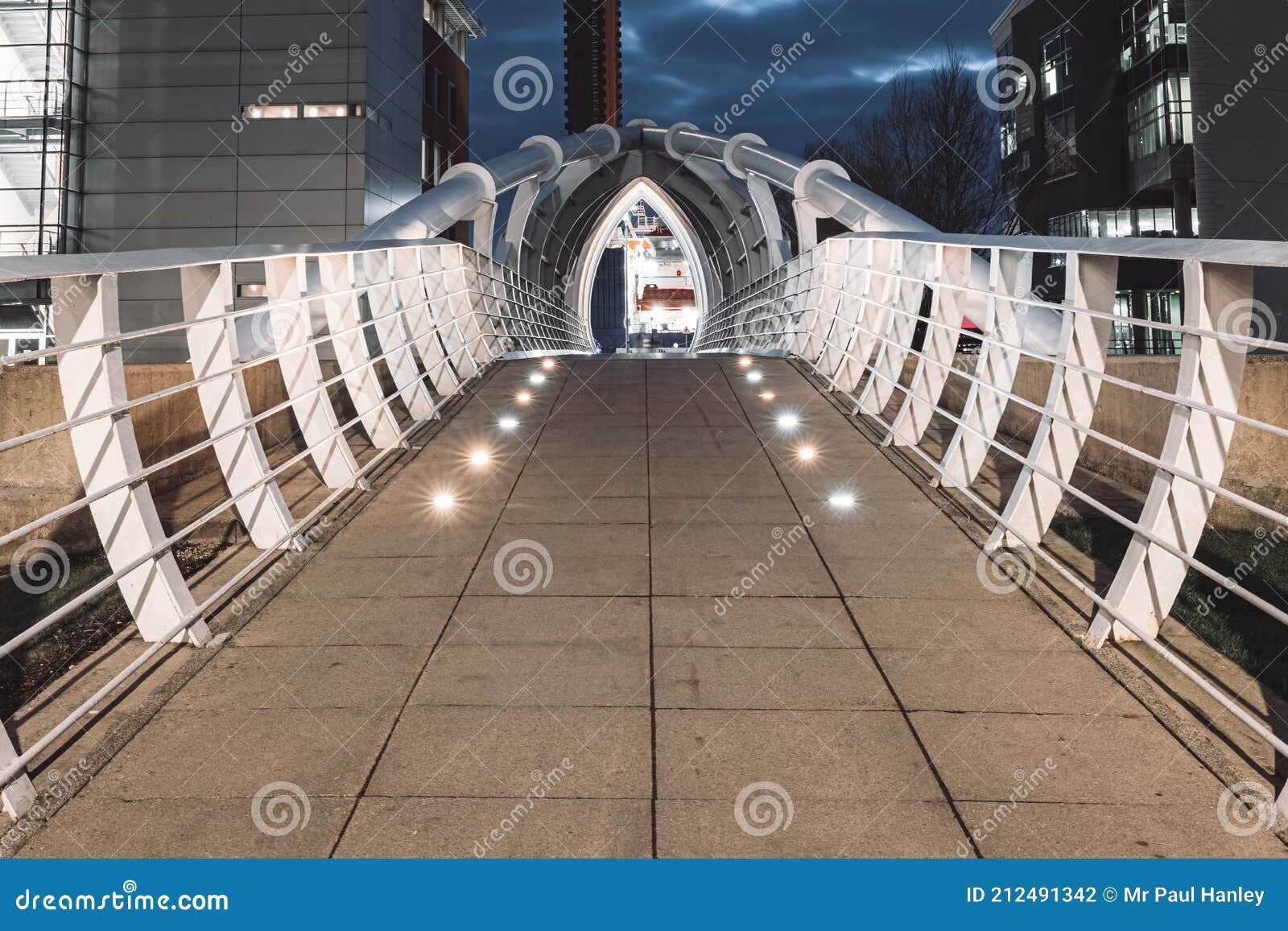 Bridge Over Princes Dock on the Liverpool Waterfront Editorial ...