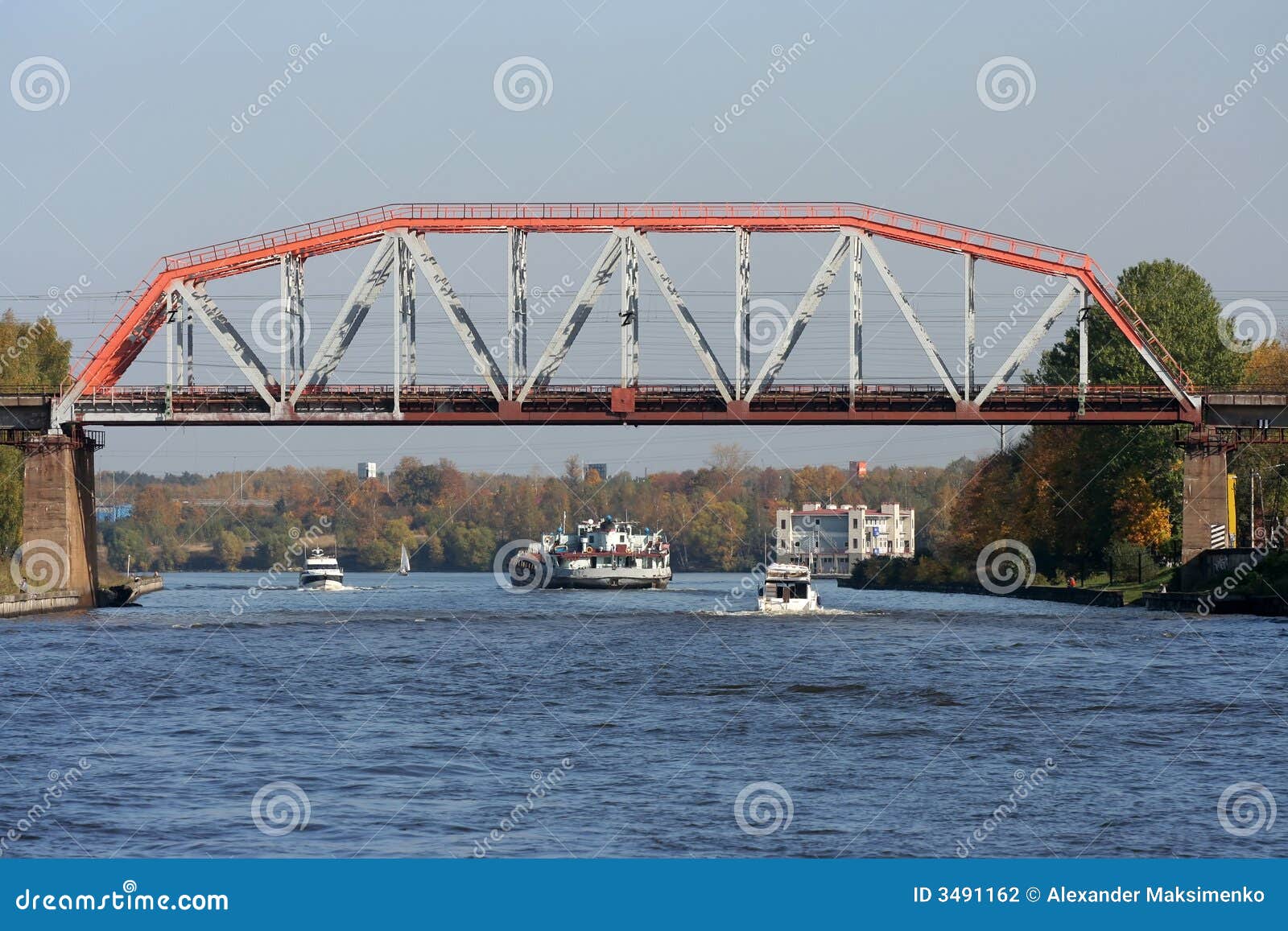 Bridge over river stock photo. Image of boat, water, autumn - 3491162