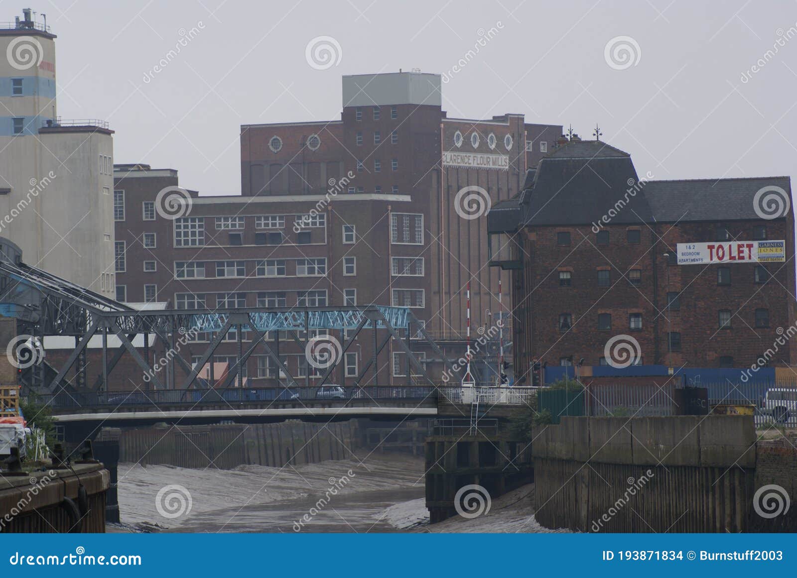 Bridge Over the River Hull, North Bridge Editorial Stock Image - Image ...