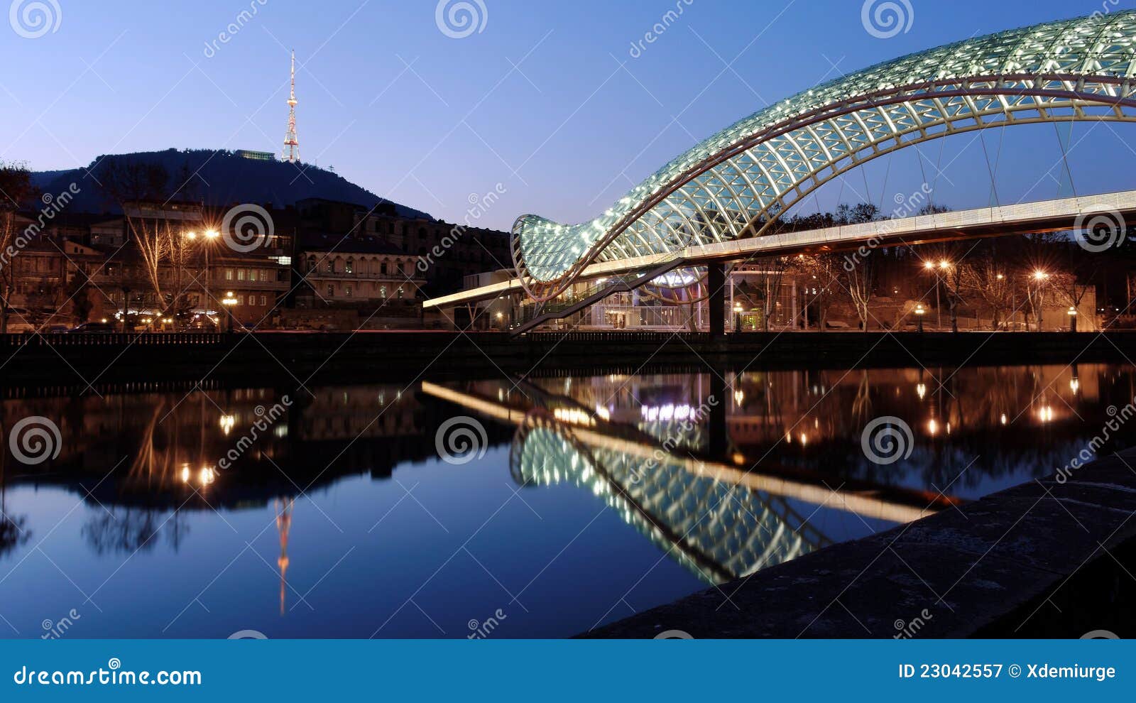 Bridge of Peace editorial photography. Image of historic - 23042557