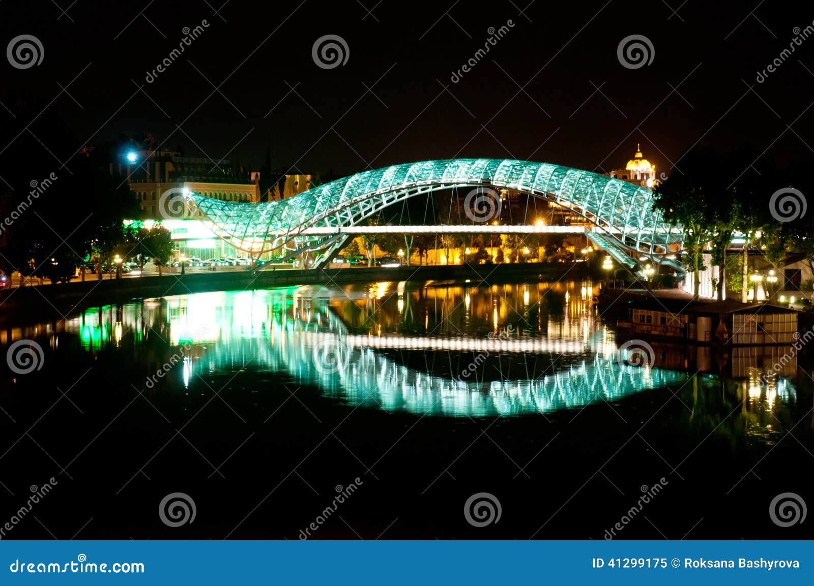 Bridge of peace in Tbilisi editorial image. Image of building - 41299175
