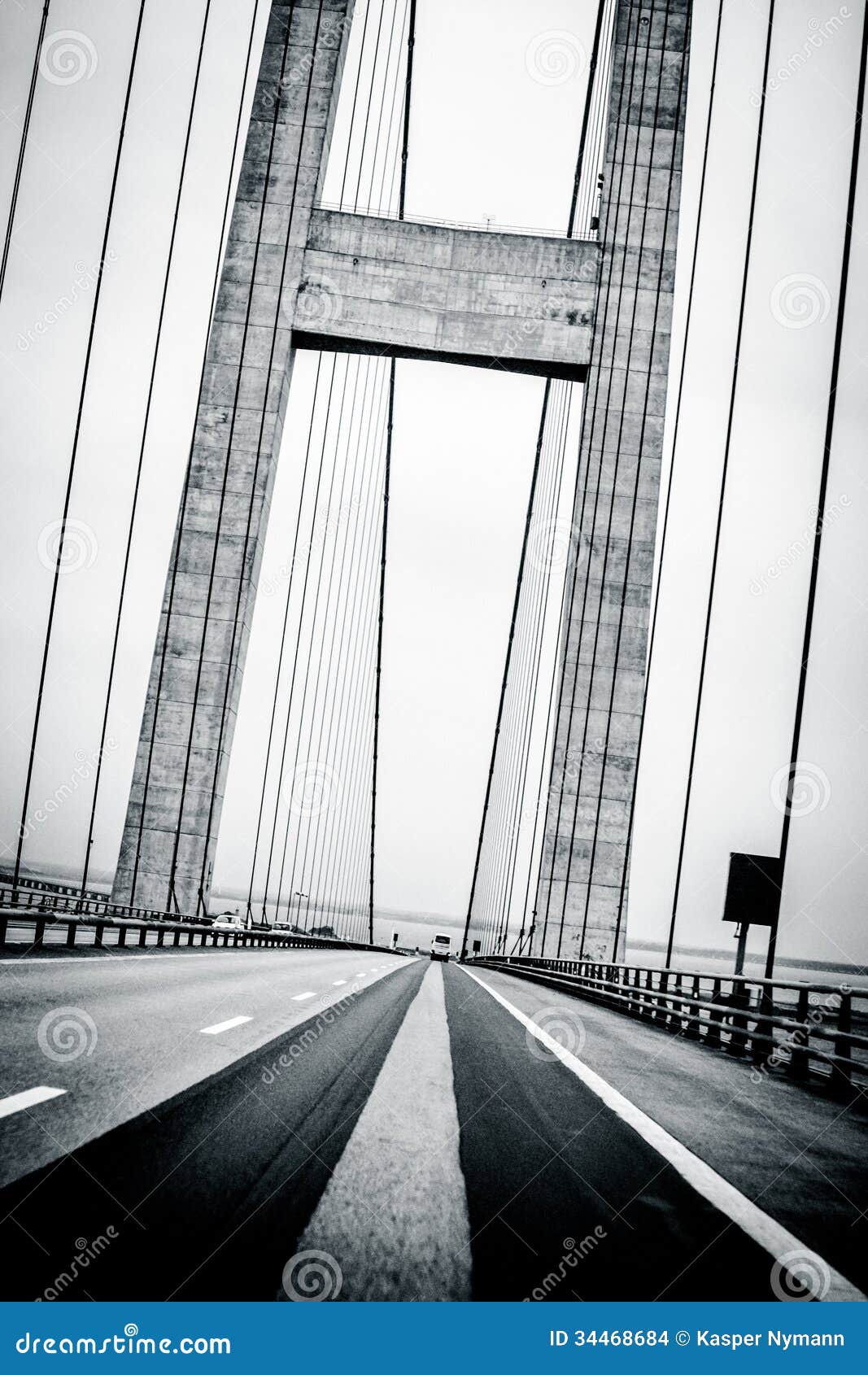 Bridge Perspective Stock Images - Image: 34468684