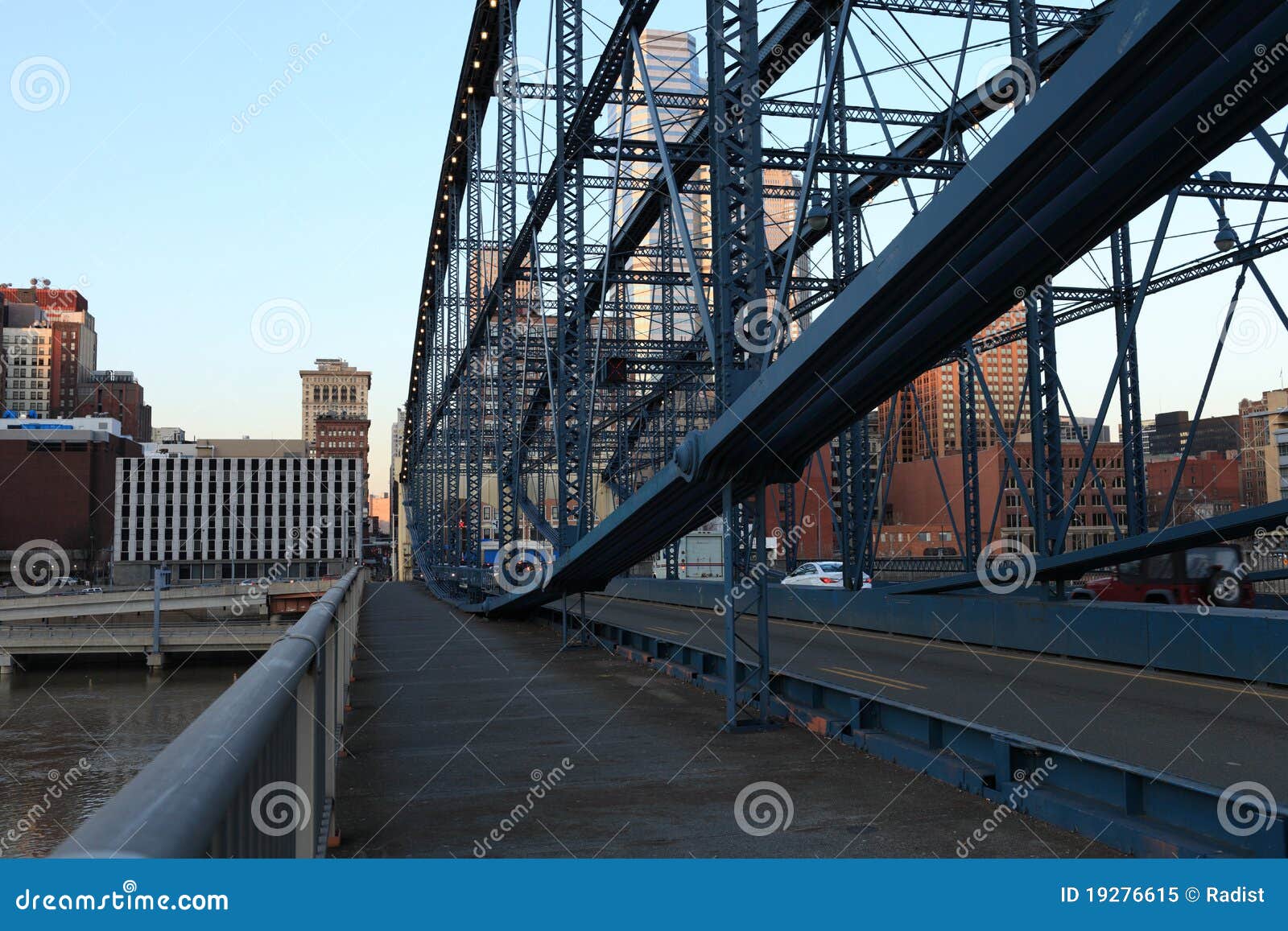 Bridge in Pittsburgh stock image. Image of water, offices - 19276615