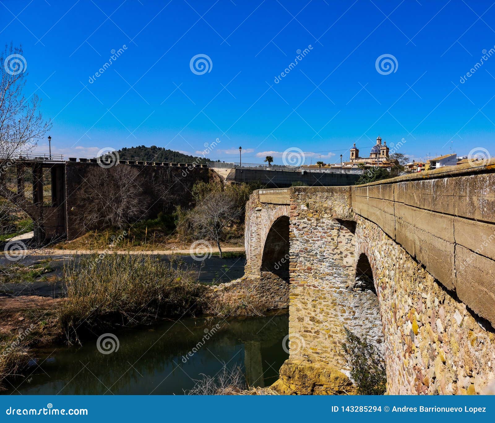 Bridge in ruins stock photo. Image of arch, peninsula - 143285294