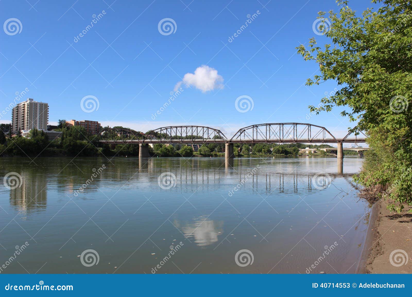 Bridge in Saskatoon stock image. Image of skyline, bluesky - 40714553