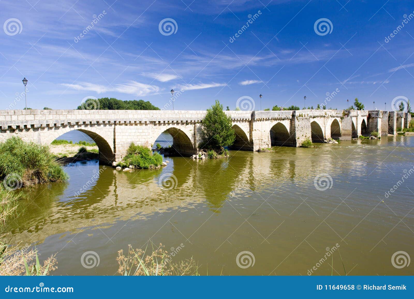 Bridge in Simancas stock photo. Image of castile, leon - 11649658