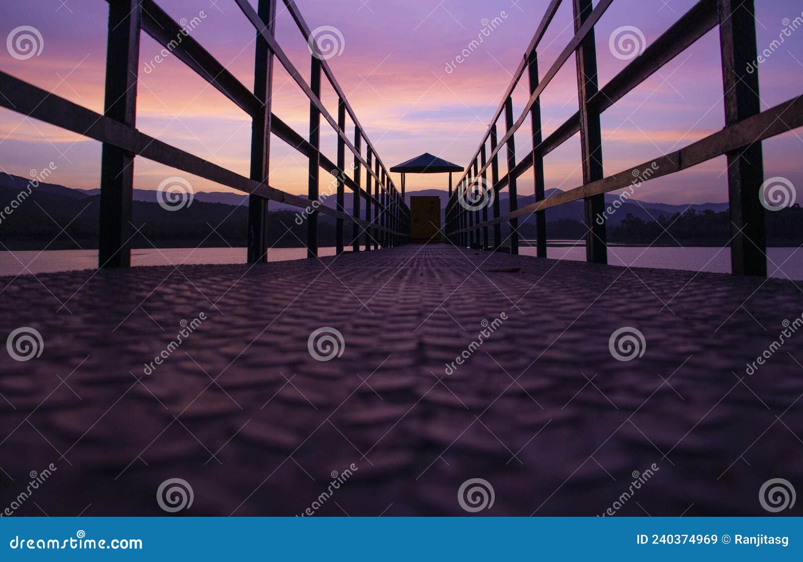 Bridge and Sunset at Beautiful Lake Stock Image - Image of kere, ayyana ...