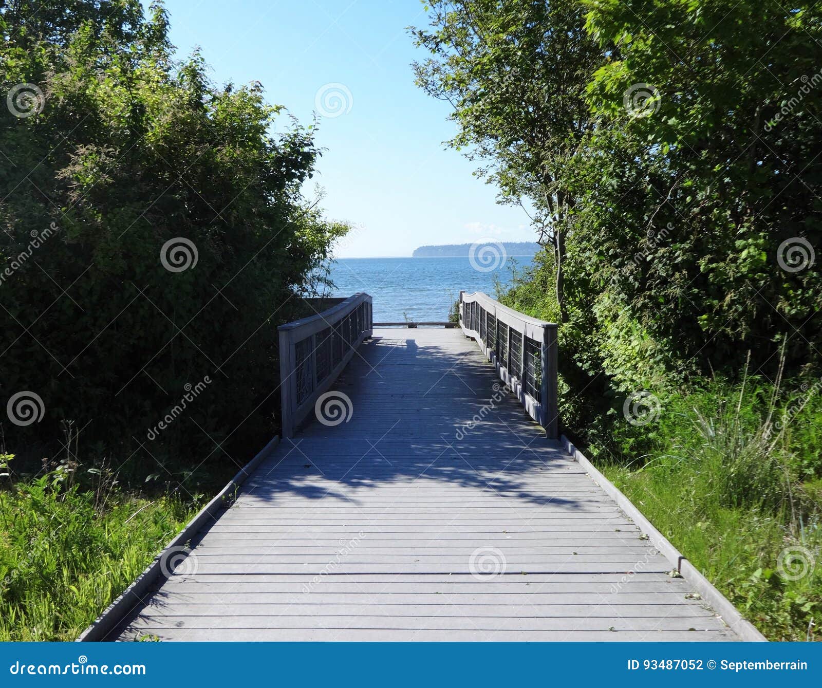 A bridge to a beach stock photo. Image of bridge, seascape - 93487052