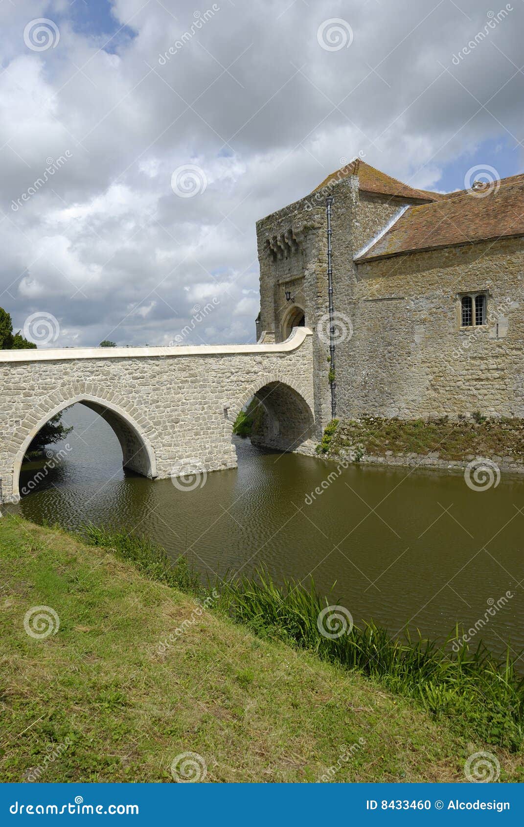 Bridge to Castle stock photo. Image of leeds, kent, england - 8433460